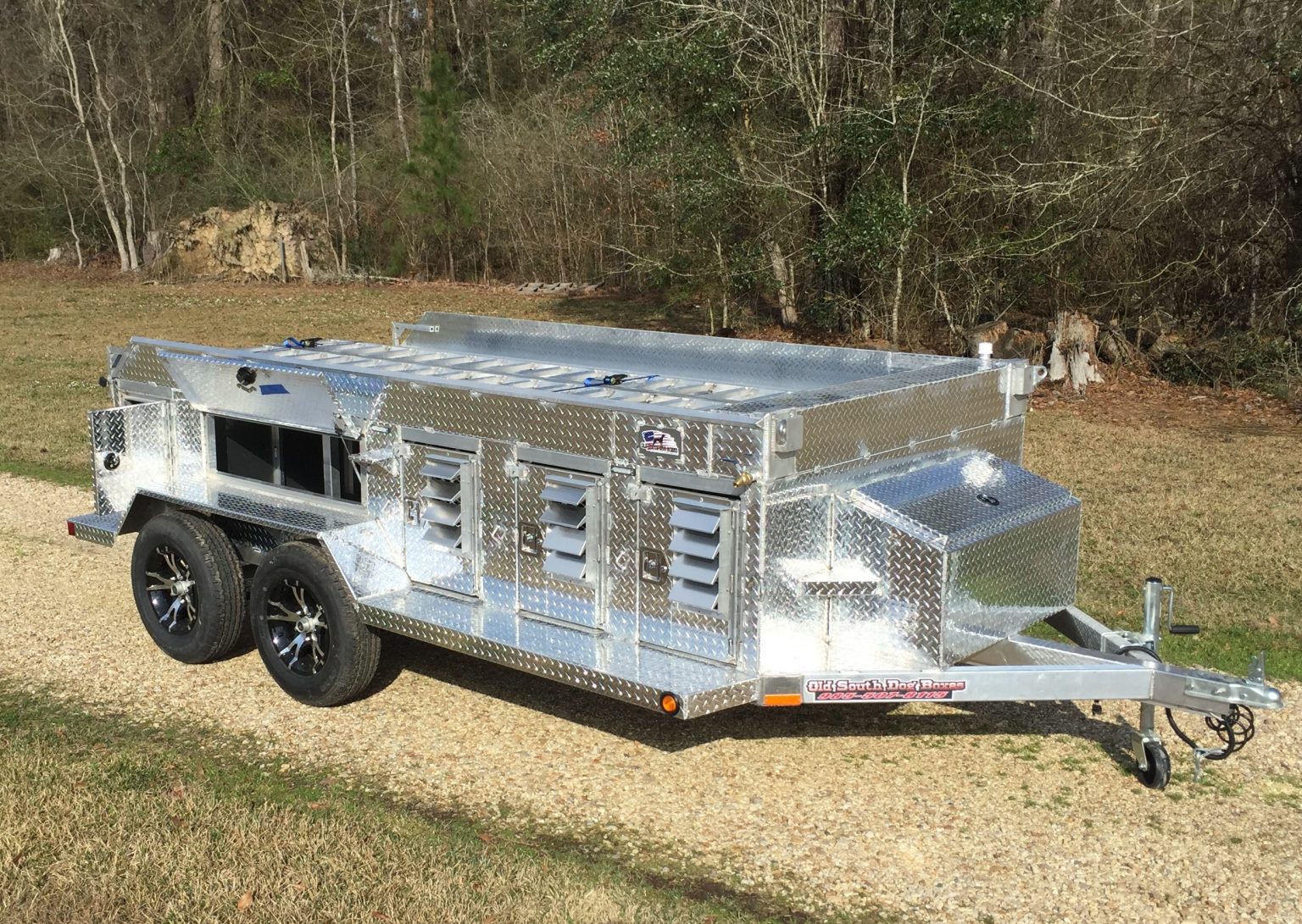 Dog Trailers - Wall 2 Wall Manufacturing