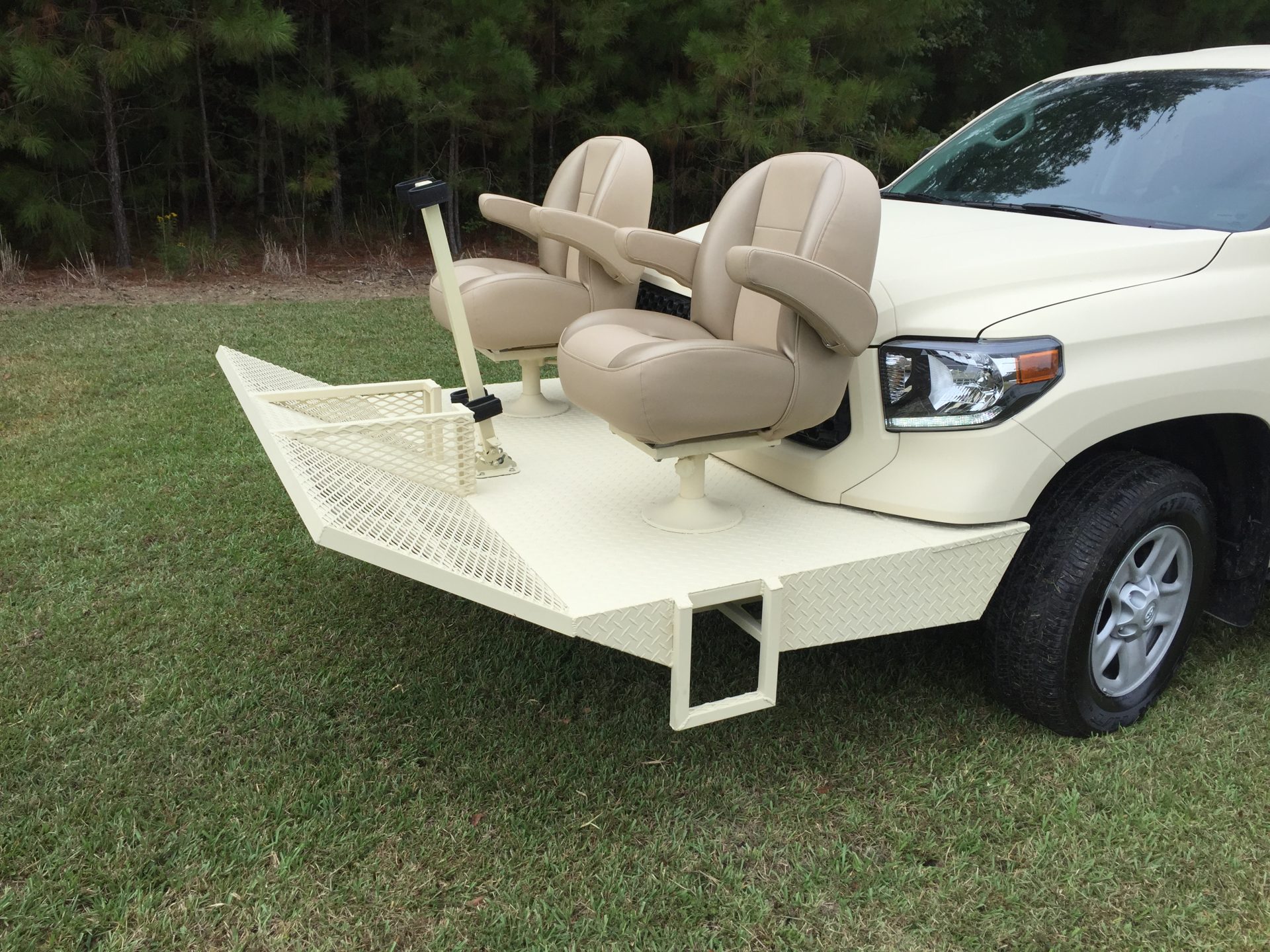 Wall 2 Wall Manufacturing - Home of Old South Dog Boxes