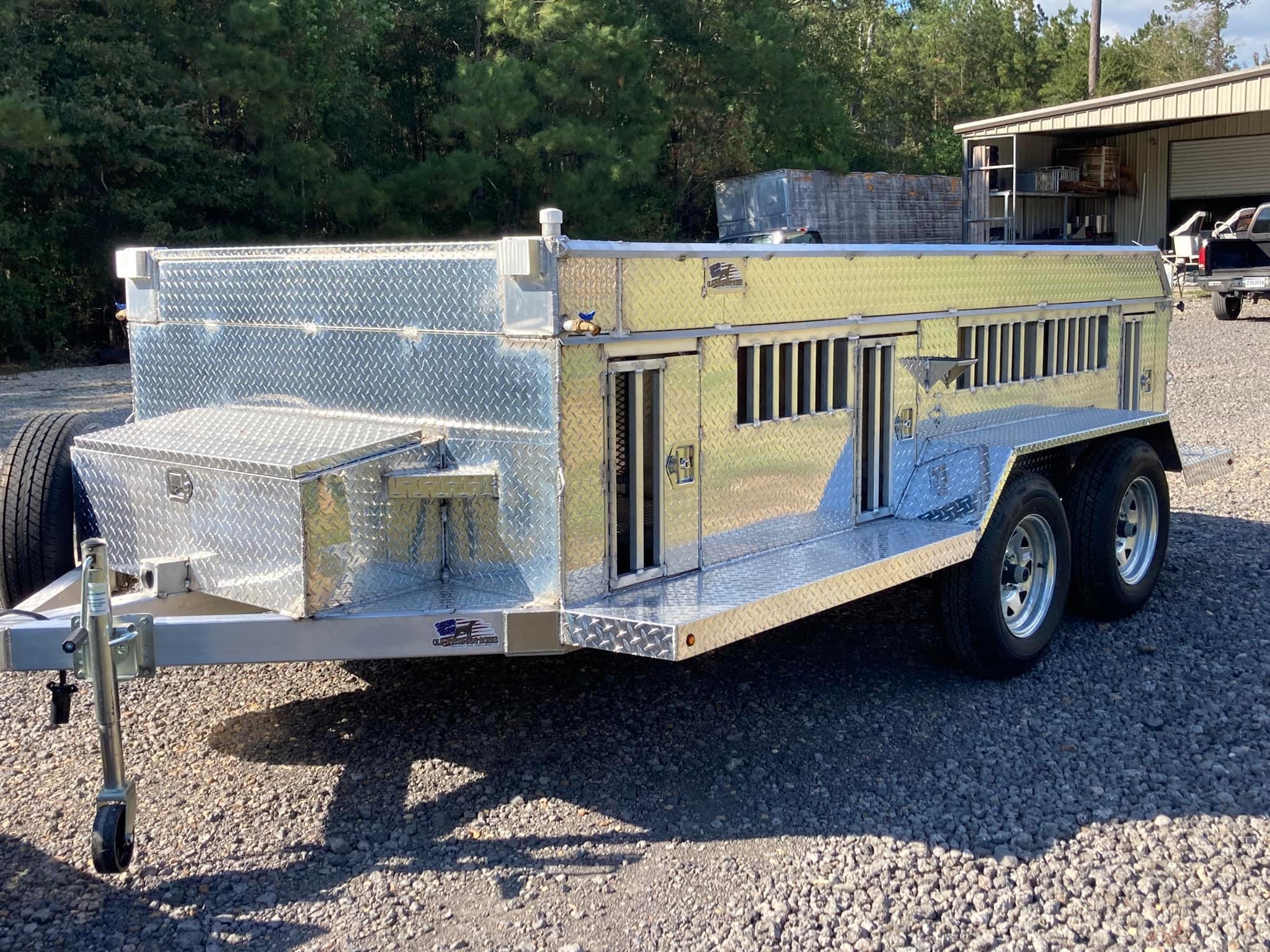 Dog Trailers - Wall 2 Wall Manufacturing